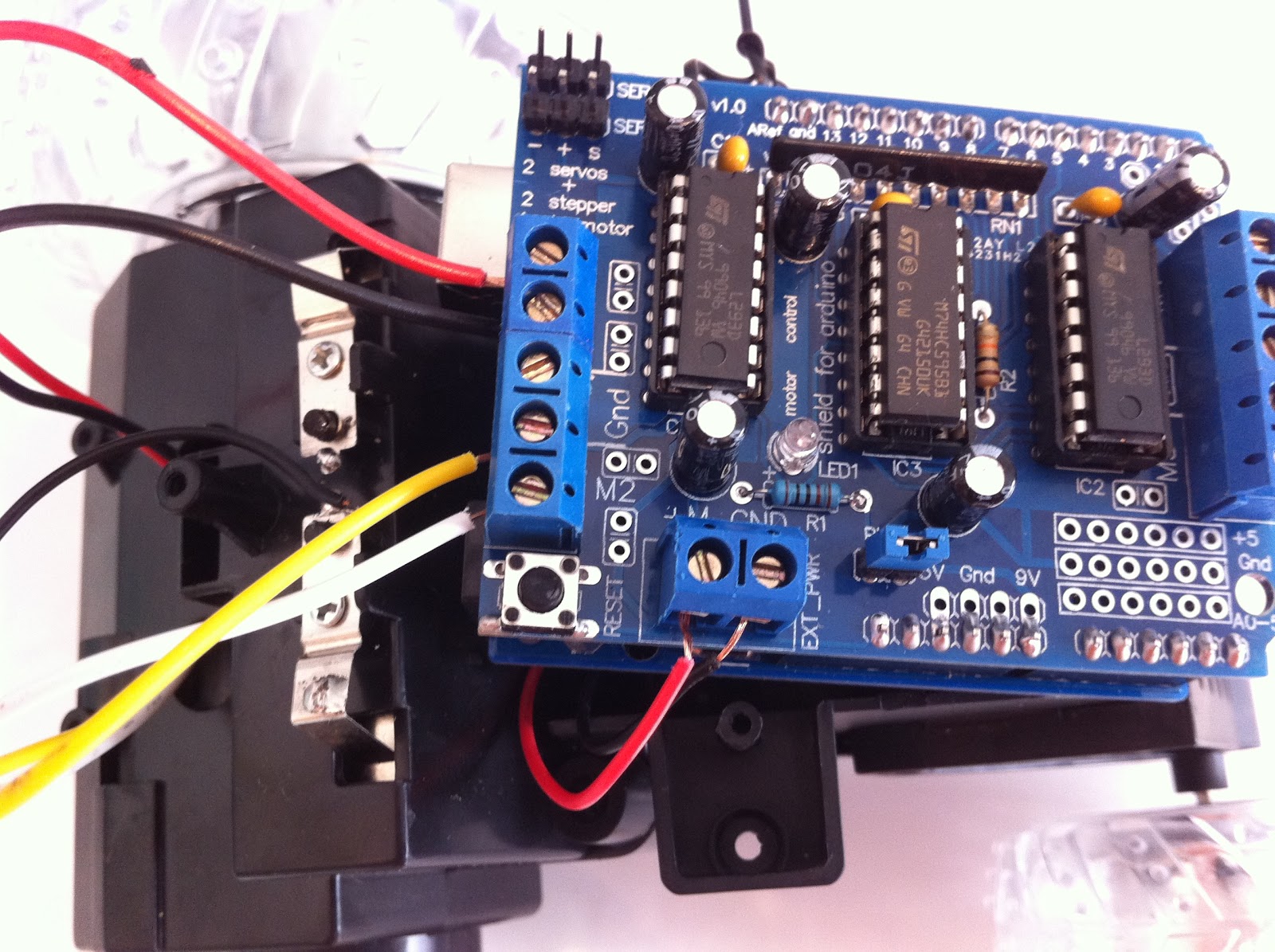 Robot Tutorials Using The Arduino Microcontroller Basic Roaming Bot Wt Ultrasonic Object Avoidance